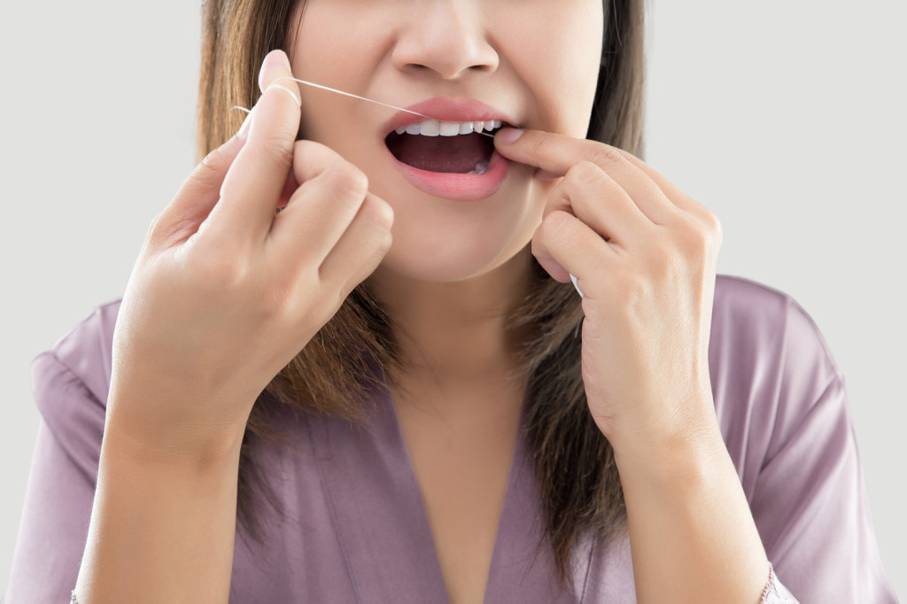 Glossing Over the Flossing Problem